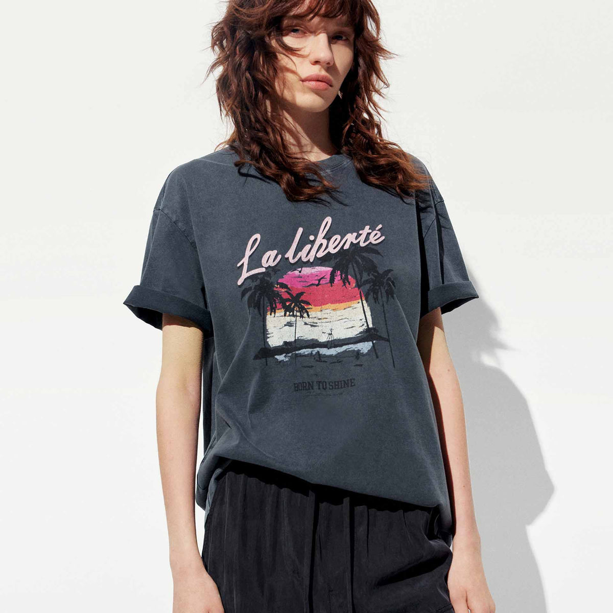 MO&Co. Women's Cotton Beach Pattern T-shirt