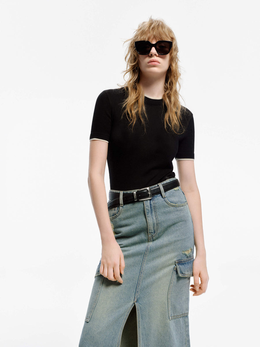 MO&Co. Contrast Trim Fitted T-shirt