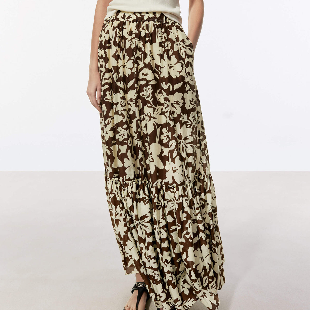 MO&Co. Women's Flowy Floral Print Skirt