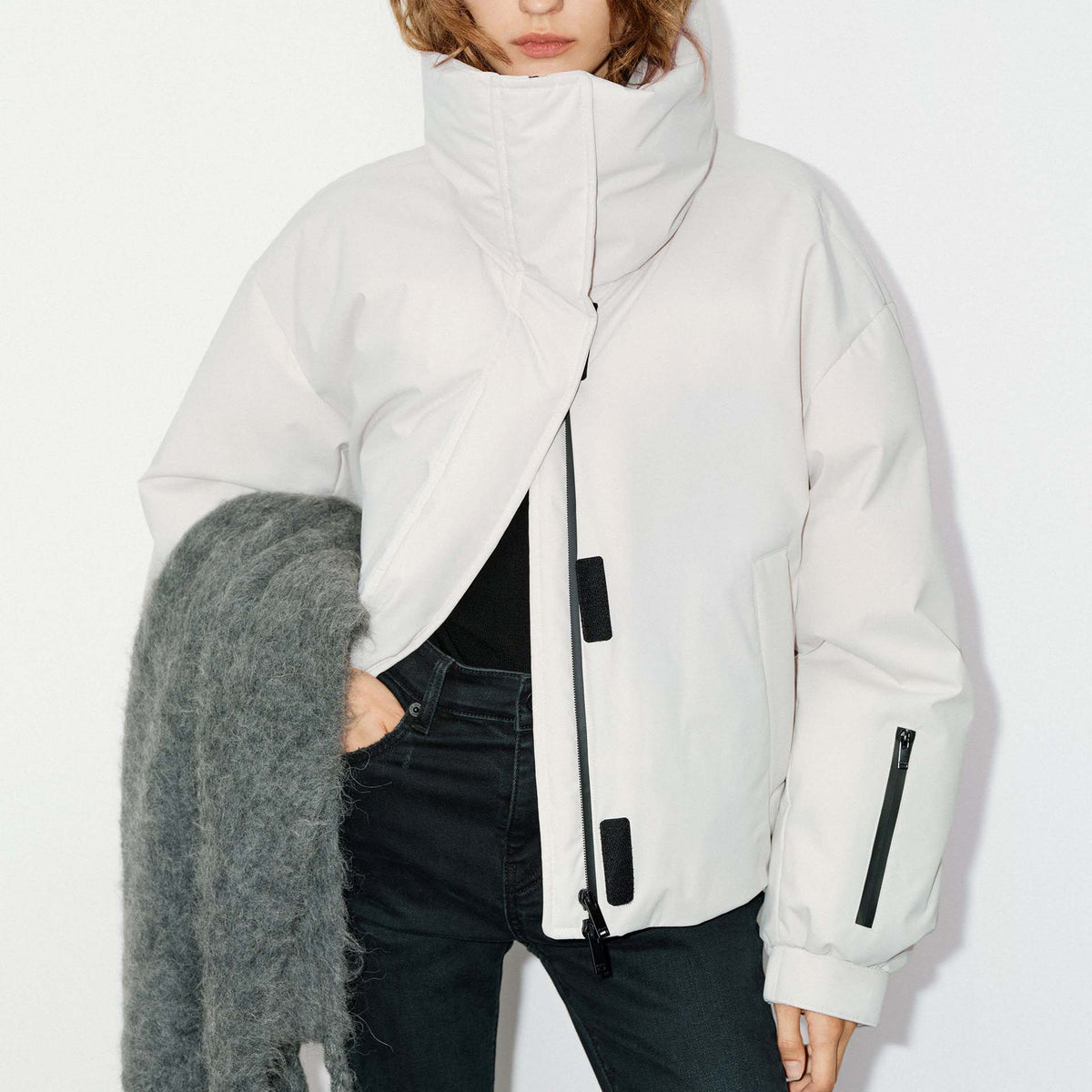 MO&Co. Women's Funnel Neck Cropped Jacket