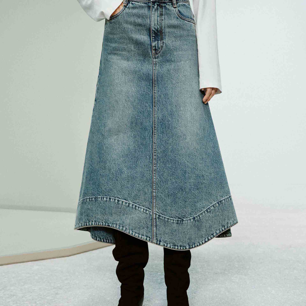 MO&Co. Women's Wave Hem Denim Skirt