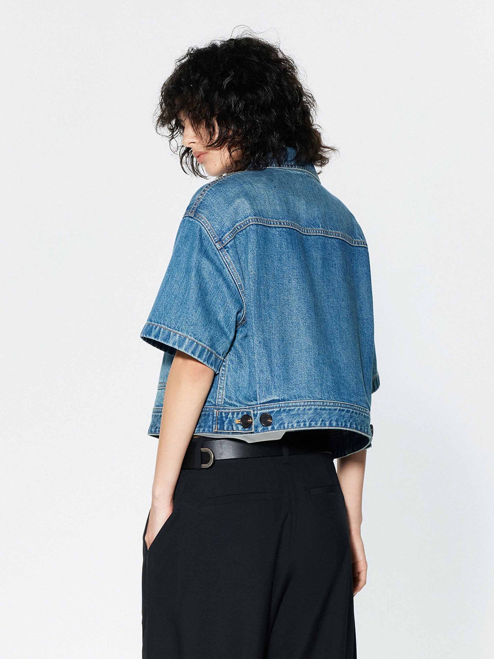 MO&Co 的暢銷產品。官方網站，MOCO 服裝網上商城 – MO&Co.