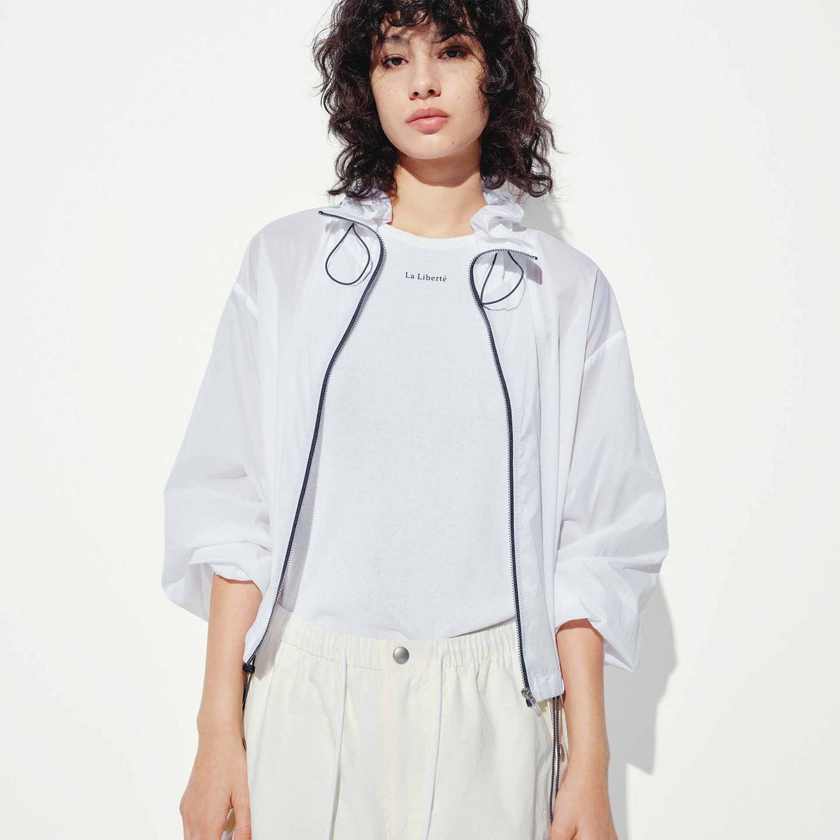 MO&Co. Women's Lightweight Drawstring Cropped Jacket