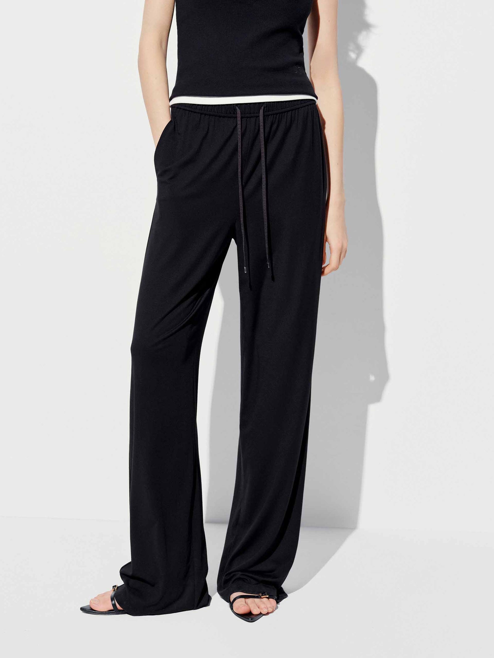 MO&Co. Women's Side Pockets Drawstring Trousers