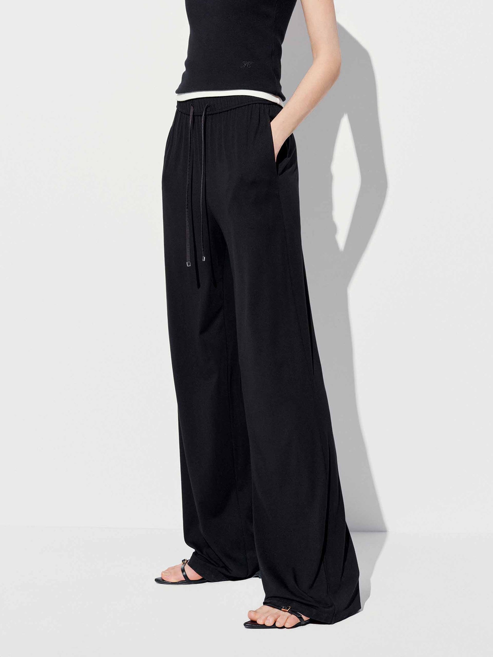 MO&Co. Women's Side Pockets Drawstring Trousers