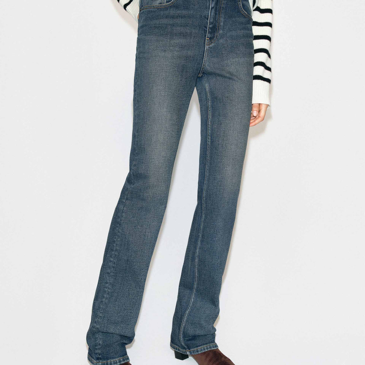 MO&Co. Women's Fitted Straight Cut Jeans
