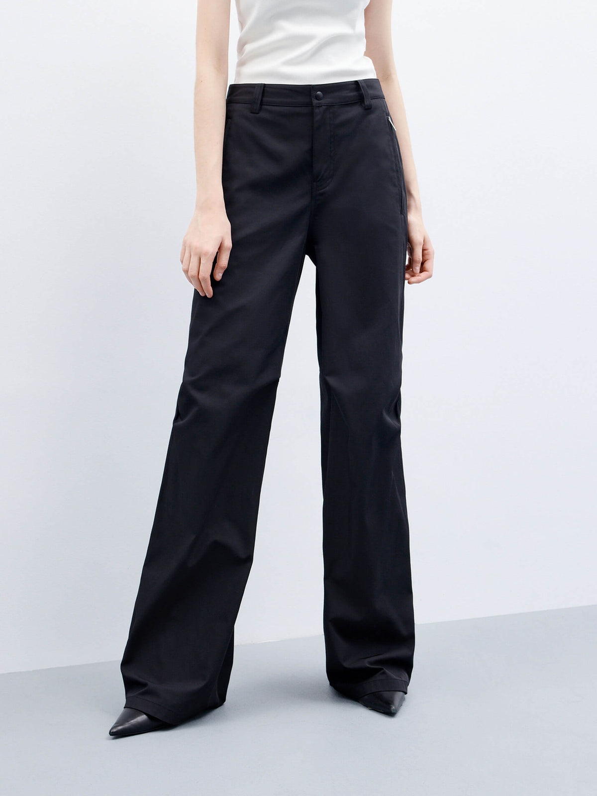 MO&Co. Women's High Waisted Knee Pleated Straight Pants Urbancore