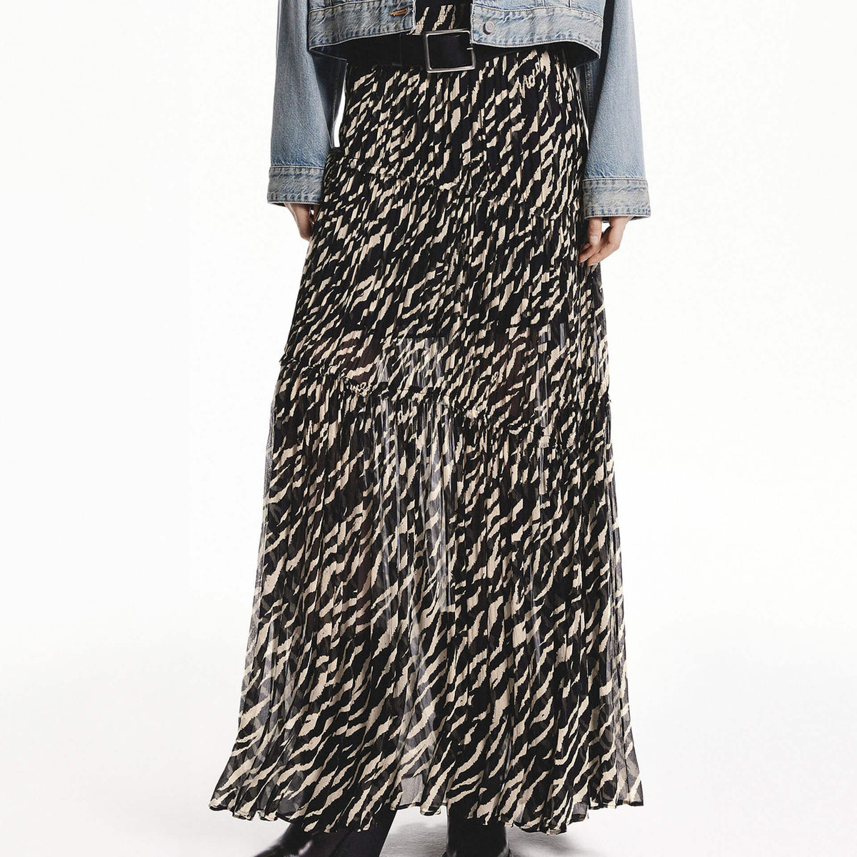 MO&Co. Women's Flowy Tiger Print Skirt