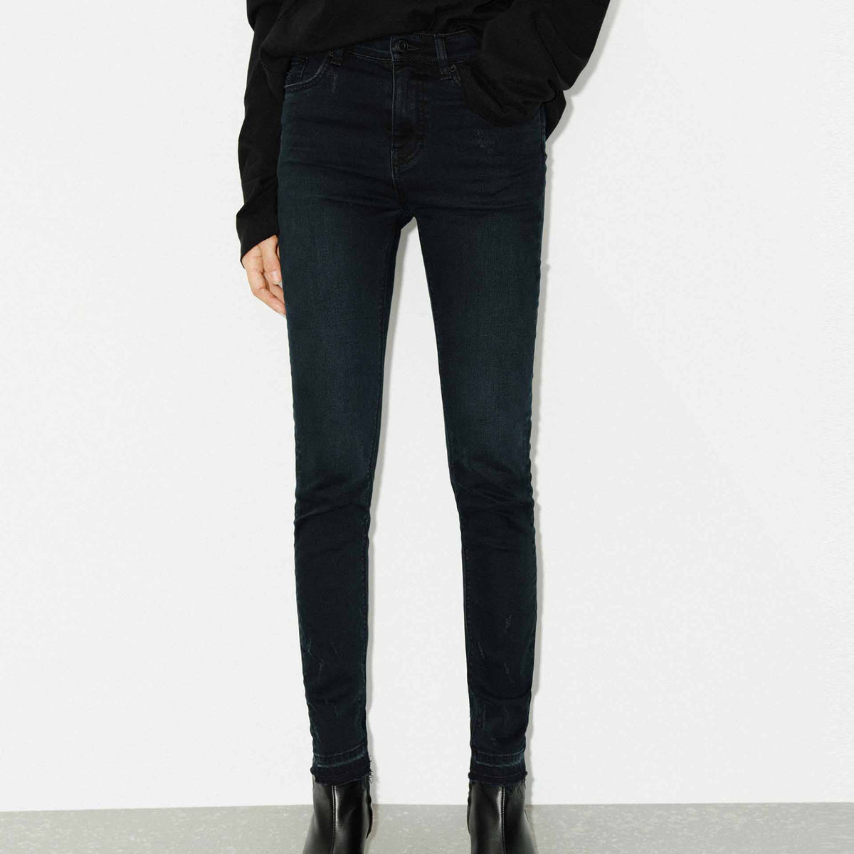 MO&Co. Women's Turkish Cotton Skinny Jeans