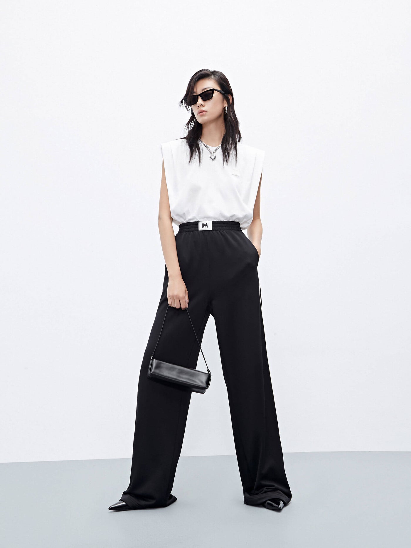 MO&Co. Women's Sleeveless Crew Neck Muscle Cotton T-Shirt