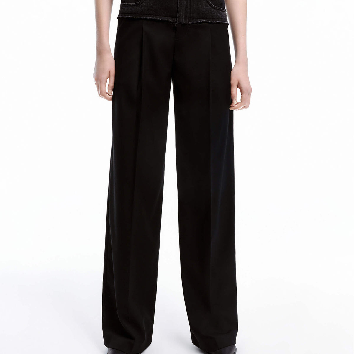 MO&Co. Women's Frayed Seam Paneled Pants