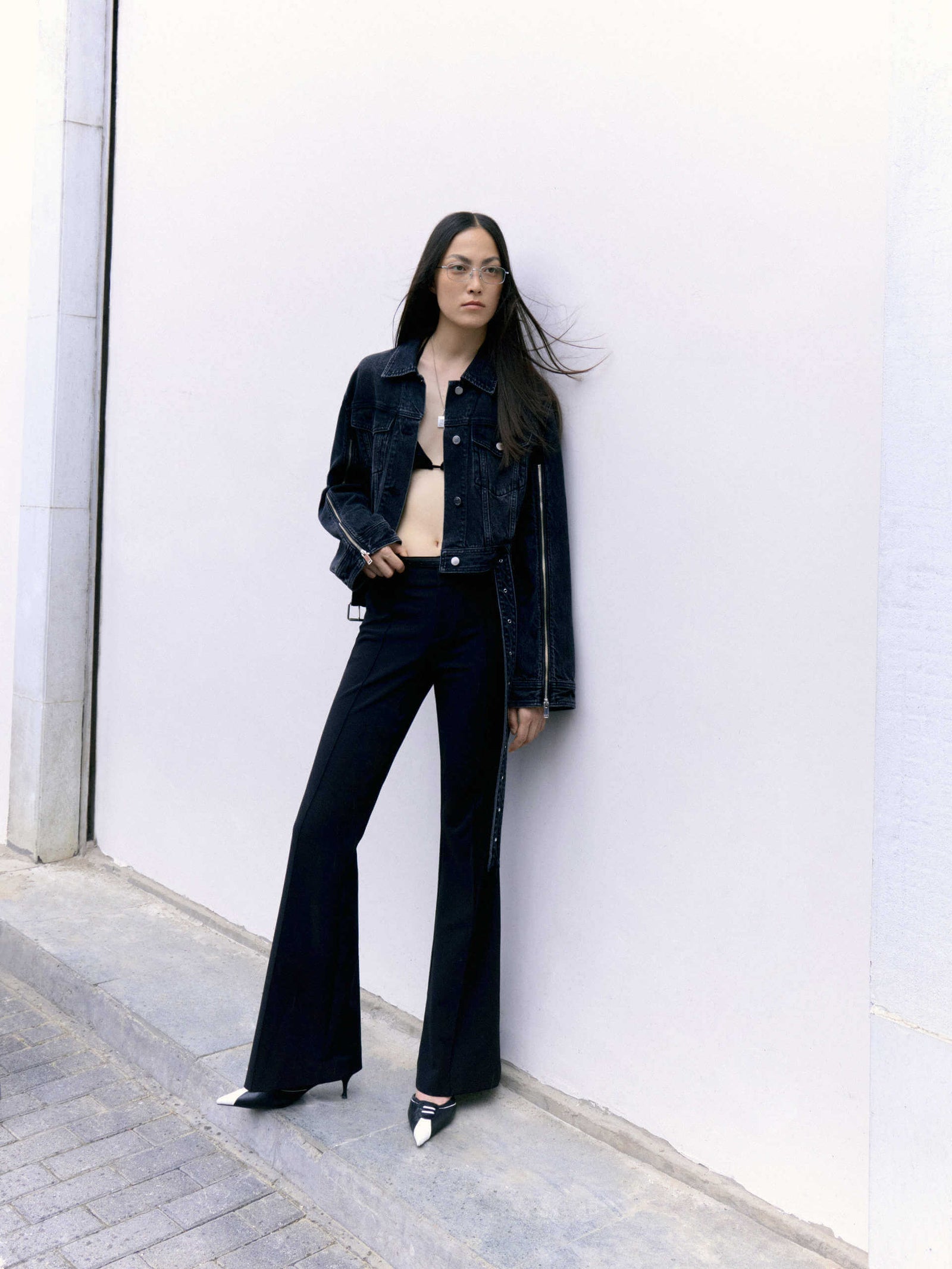 MO&Co. Women's Split Detail Denim Jacket