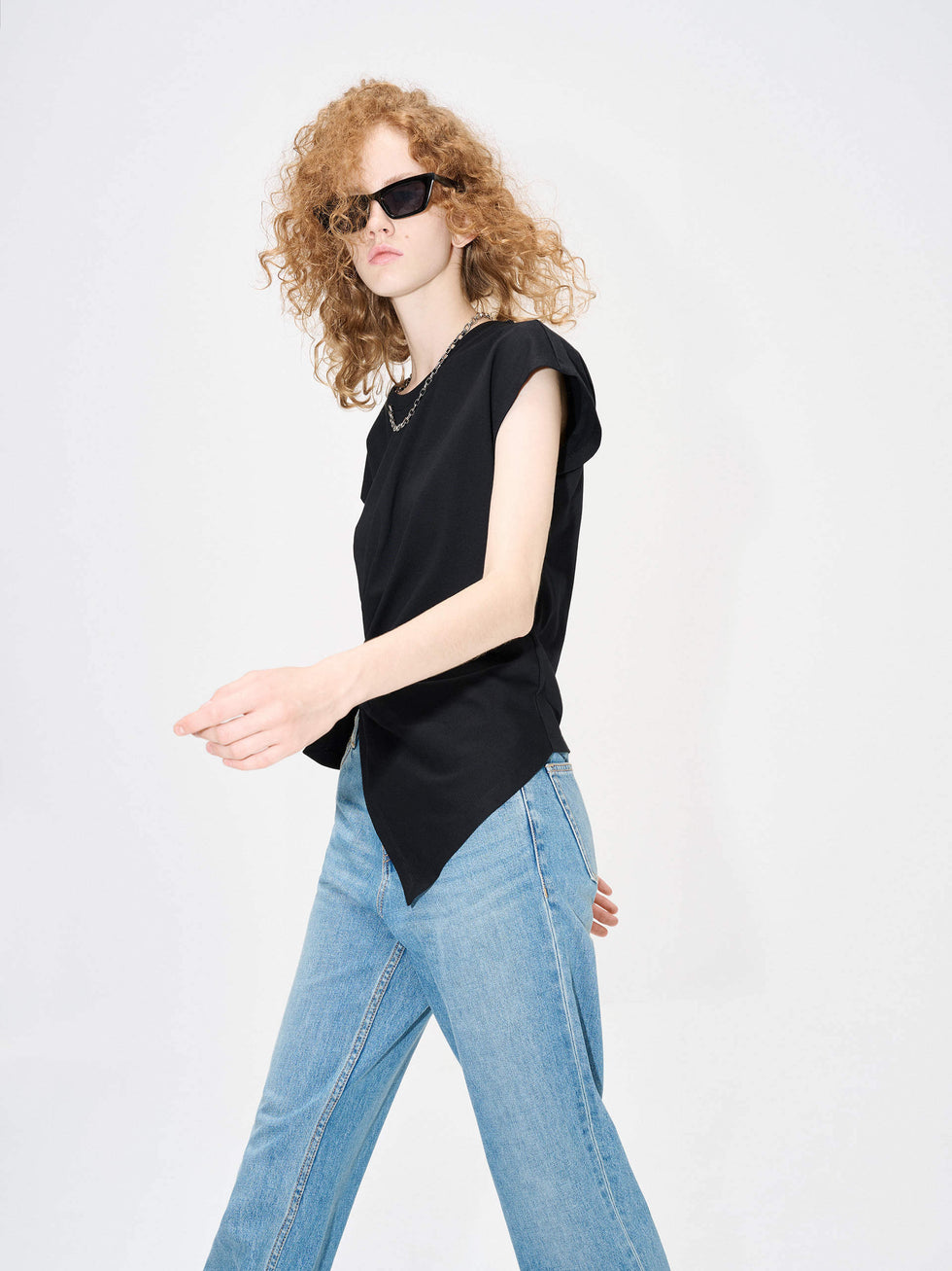 MO&Co. Women's Irregular Twist Cotton T-shirt