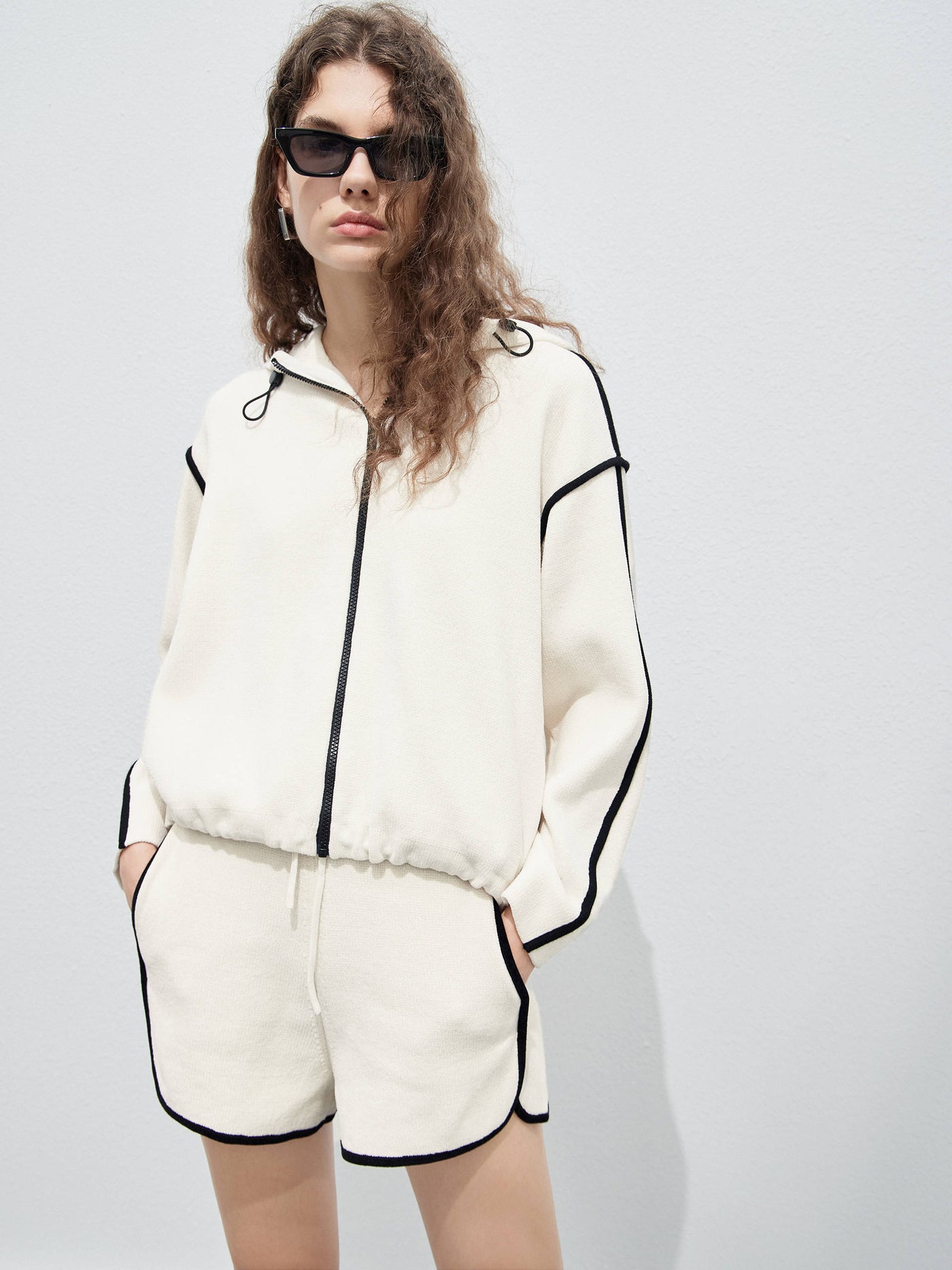 MO&Co.Women Drawstring Hooded Jacket